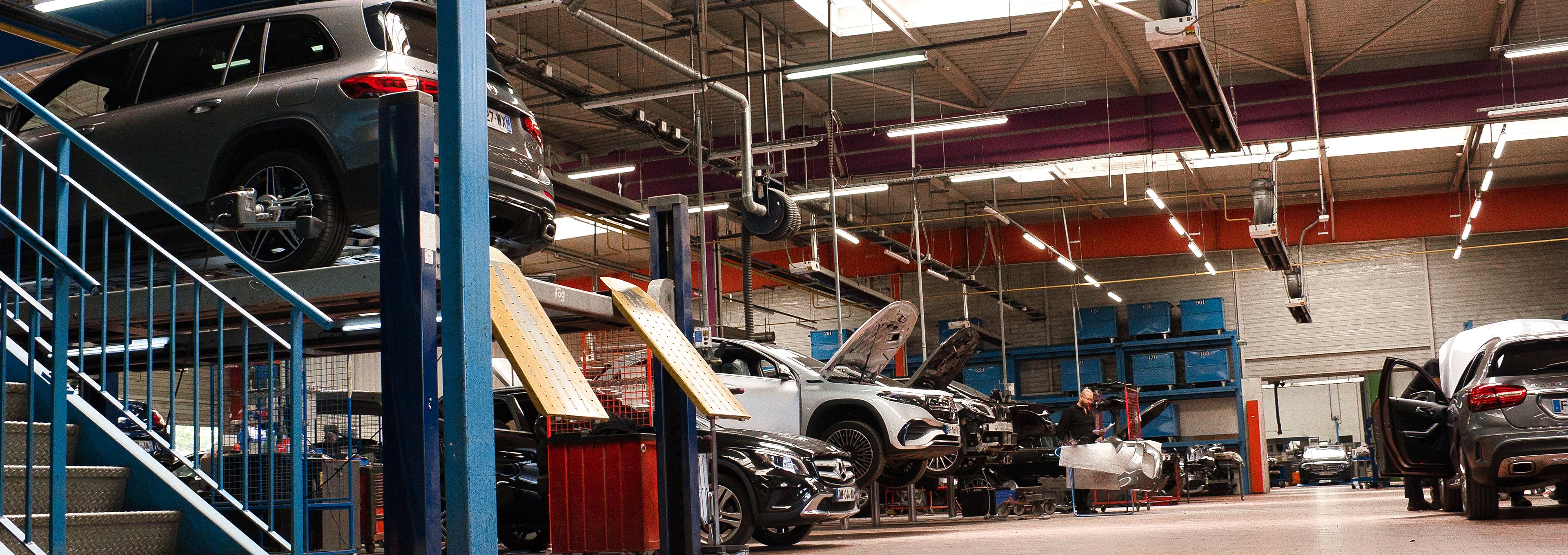 Como Mercedes Bondy: Concessionnaire Mercedes-Benz